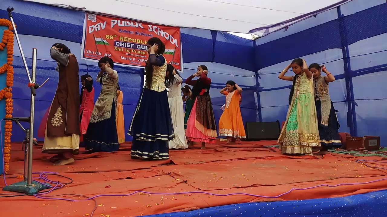 Chham chham chham on Republic Day 2018 by DAV Madhepur - YouTube