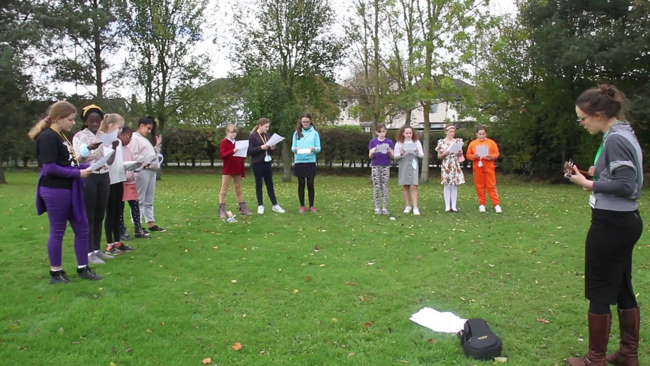 Outdoor singing group - YouTube