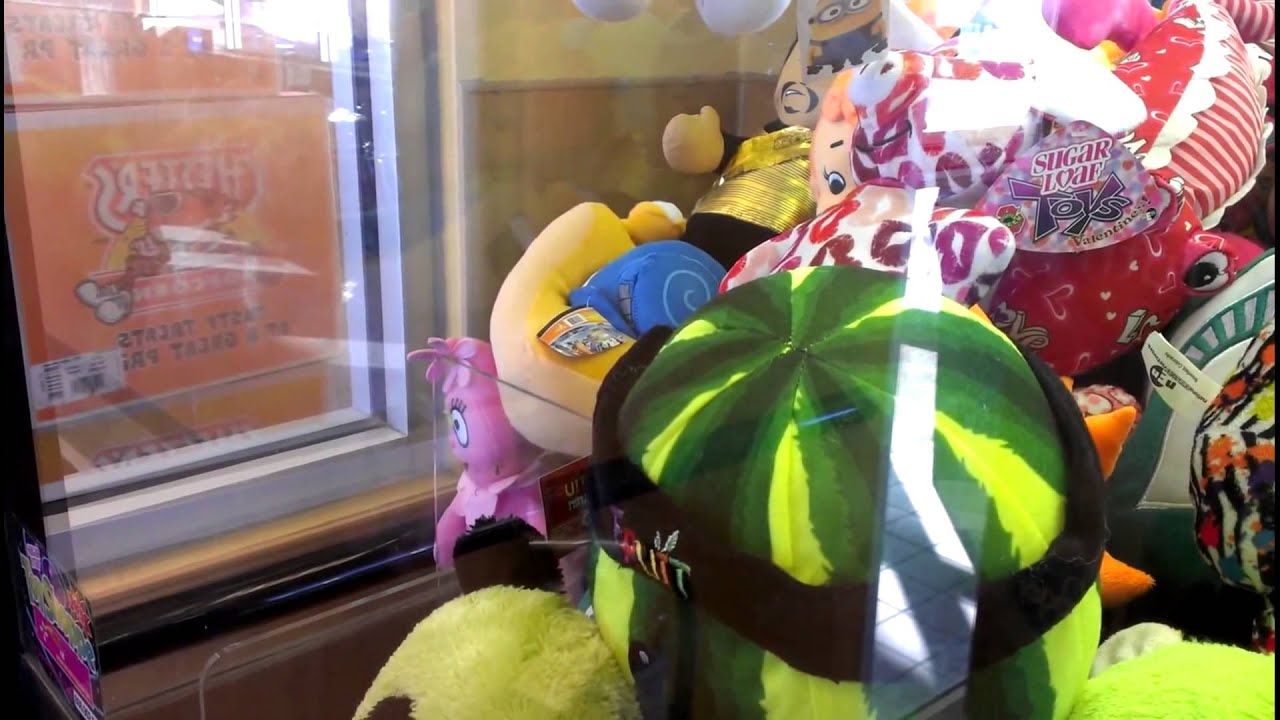 Claw Machine Crane Games #125 - PICKING UP a Fruit Ninja, and 21 WINS ...