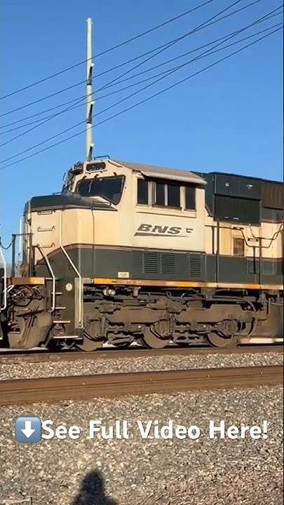 Executive SD70MAC DPU - YouTube