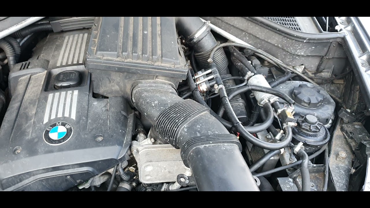 BMW X5 E70 Motor - YouTube