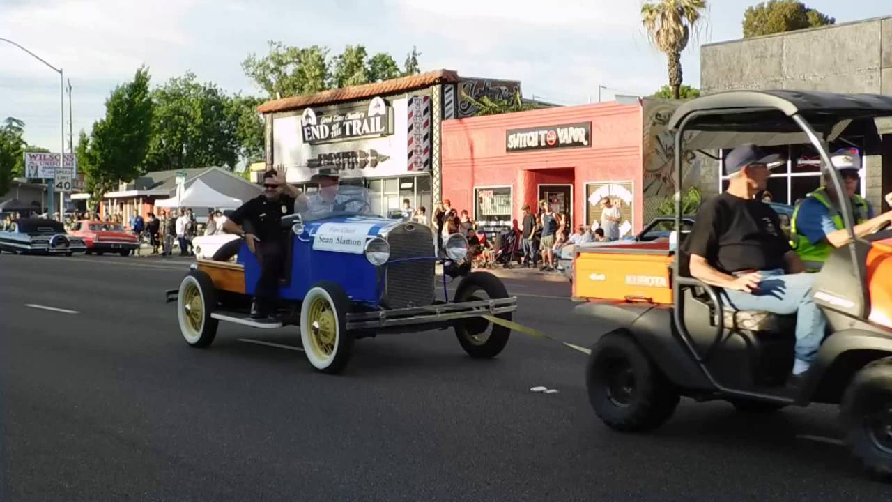 Modesto Graffiti Cruise Night 2016 - YouTube