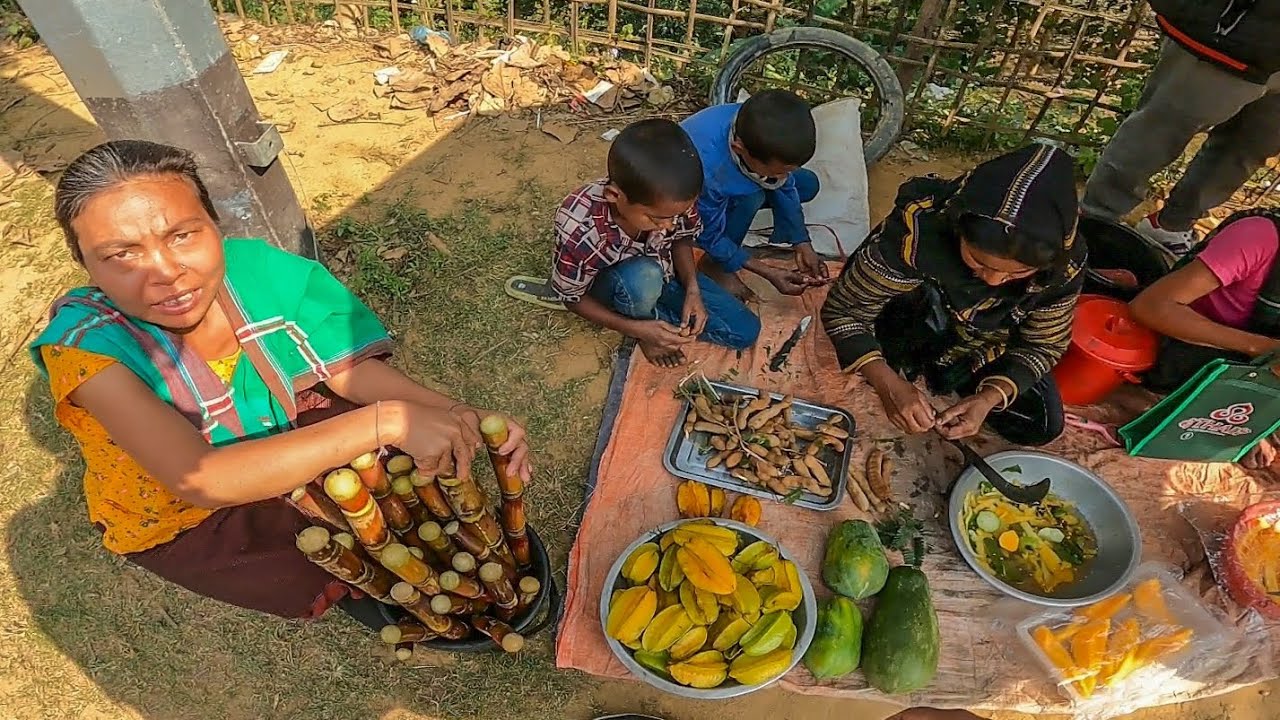 সাজেক থেকে ফেরার পথে আদিবাসীদের কাছ থেকে পাহাড়ি ফল কিনলাম | Sayed Al Farabi - YouTube