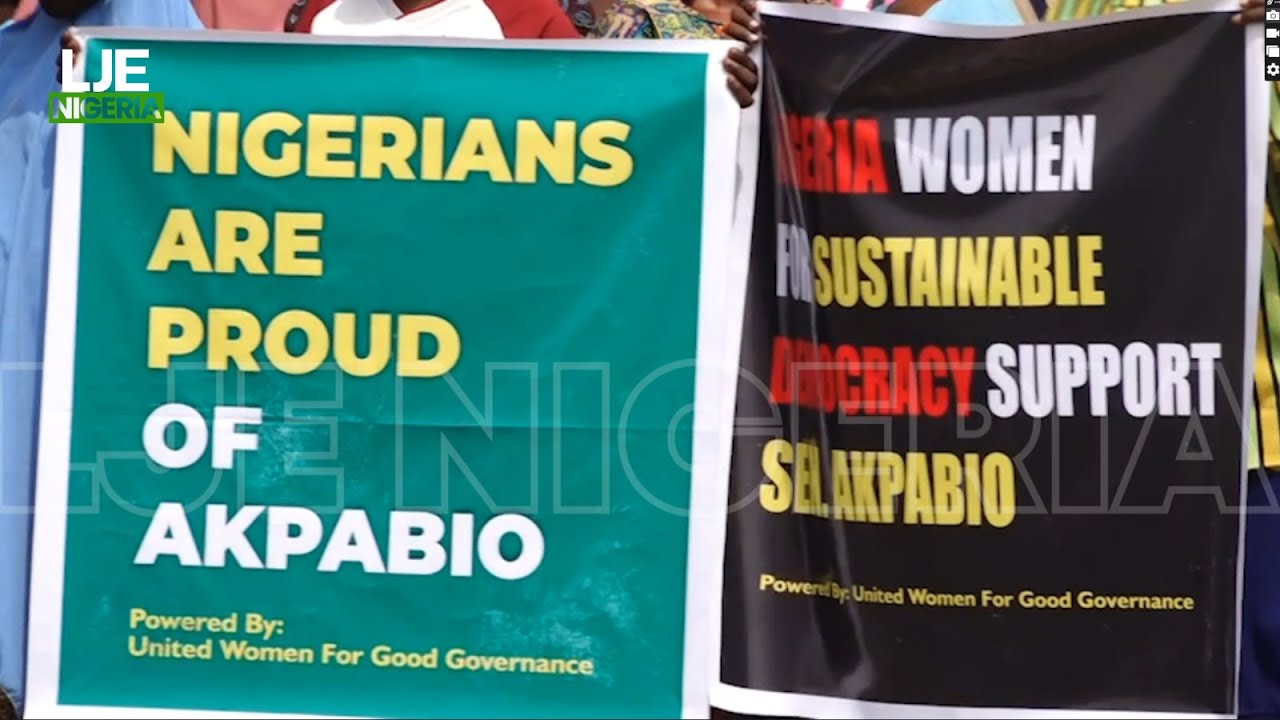 Protesters Storm National Assembly in Solidarity with Senate President ...