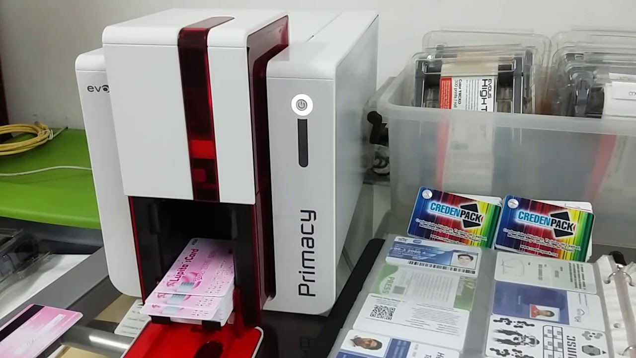 Impresion de credenciales en PVC - YouTube