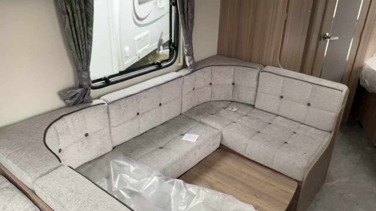 Coachman Acadia 860 2020 - YouTube