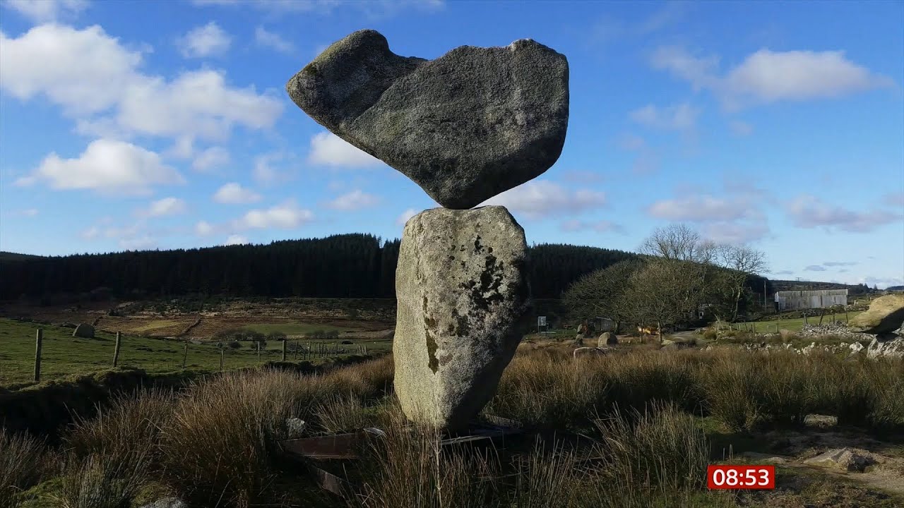 The art of balancing rocks, small and large (UK) - BBC News - 15th May ...