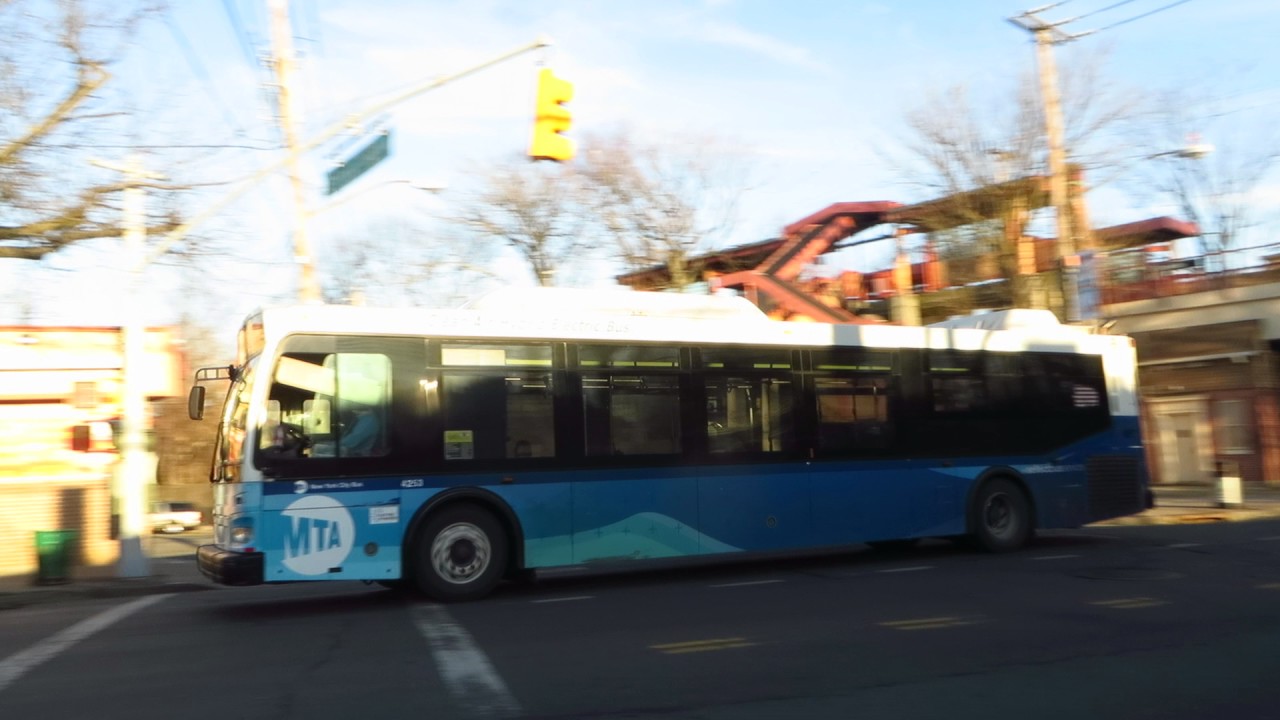 NYC Bus: SI Mall bound Orion VII NG 4253 S79 SBS at Richmond Av/Sylvia ...