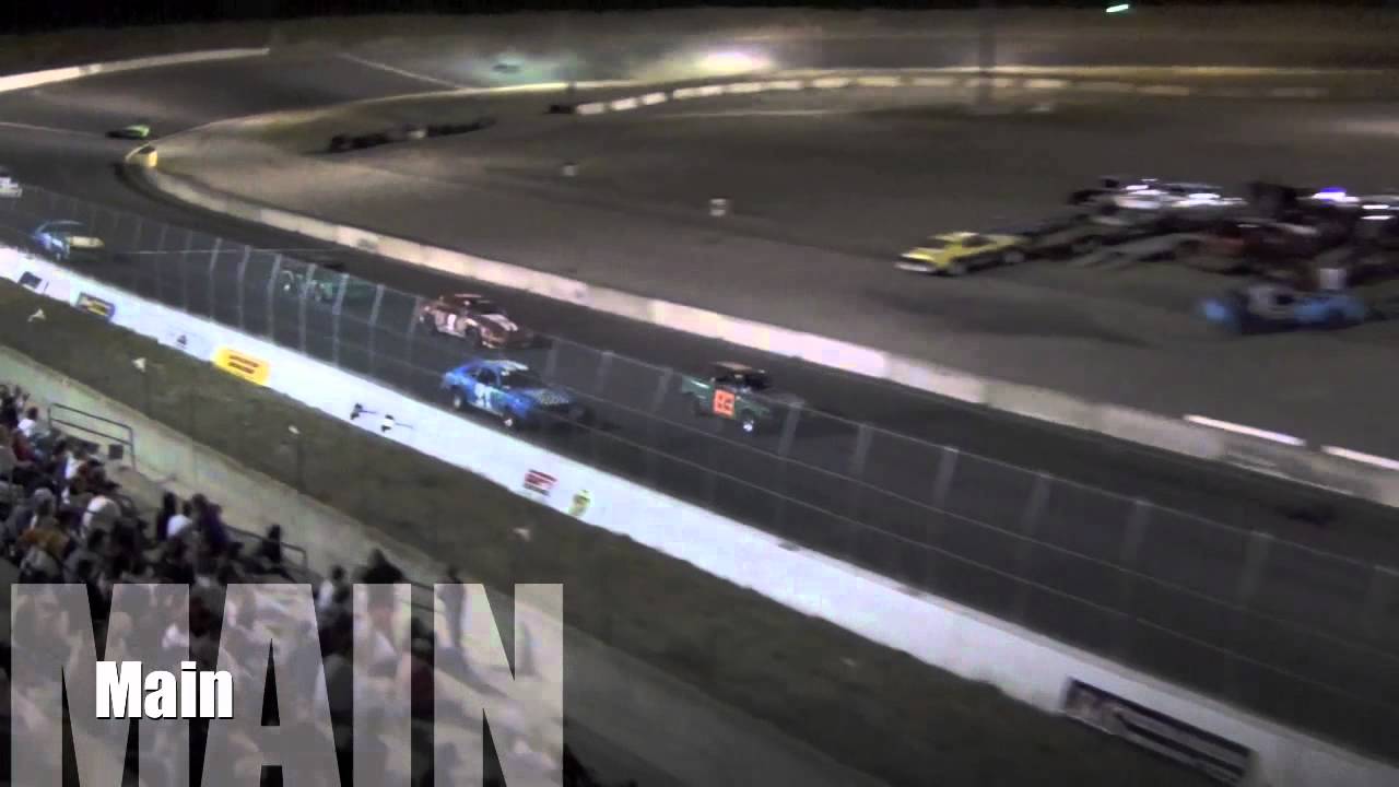 SCR Super Oval Roadrunner Flagpole race 7-9-11 - YouTube