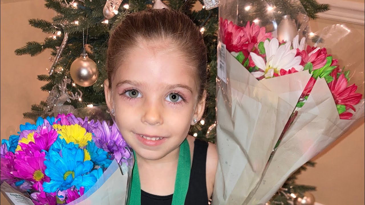 Jaelynns first recital! - YouTube