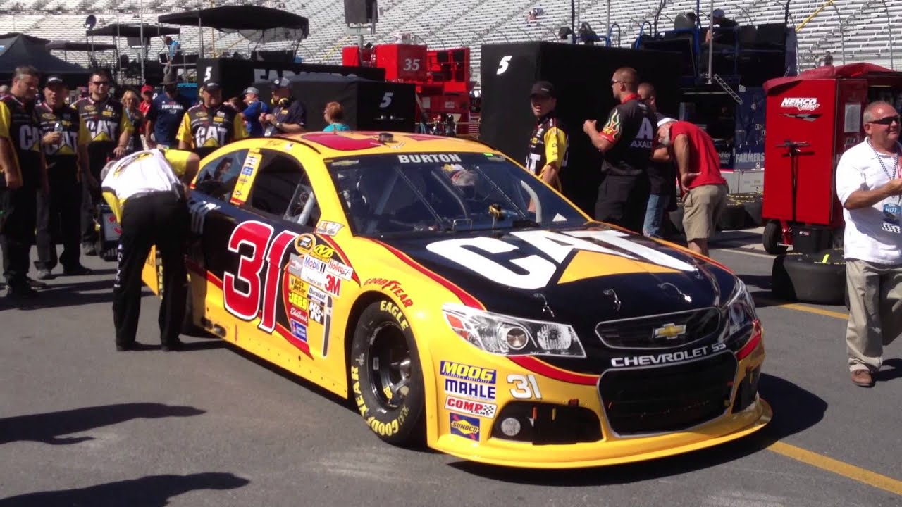Cars lining up for inspection. - YouTube