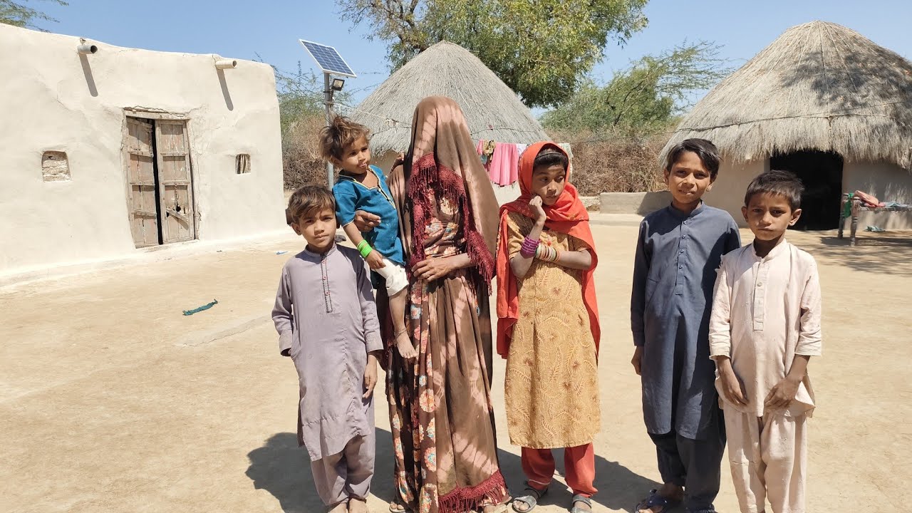 Thar Desert Life of destitute Hindu Poor people - YouTube