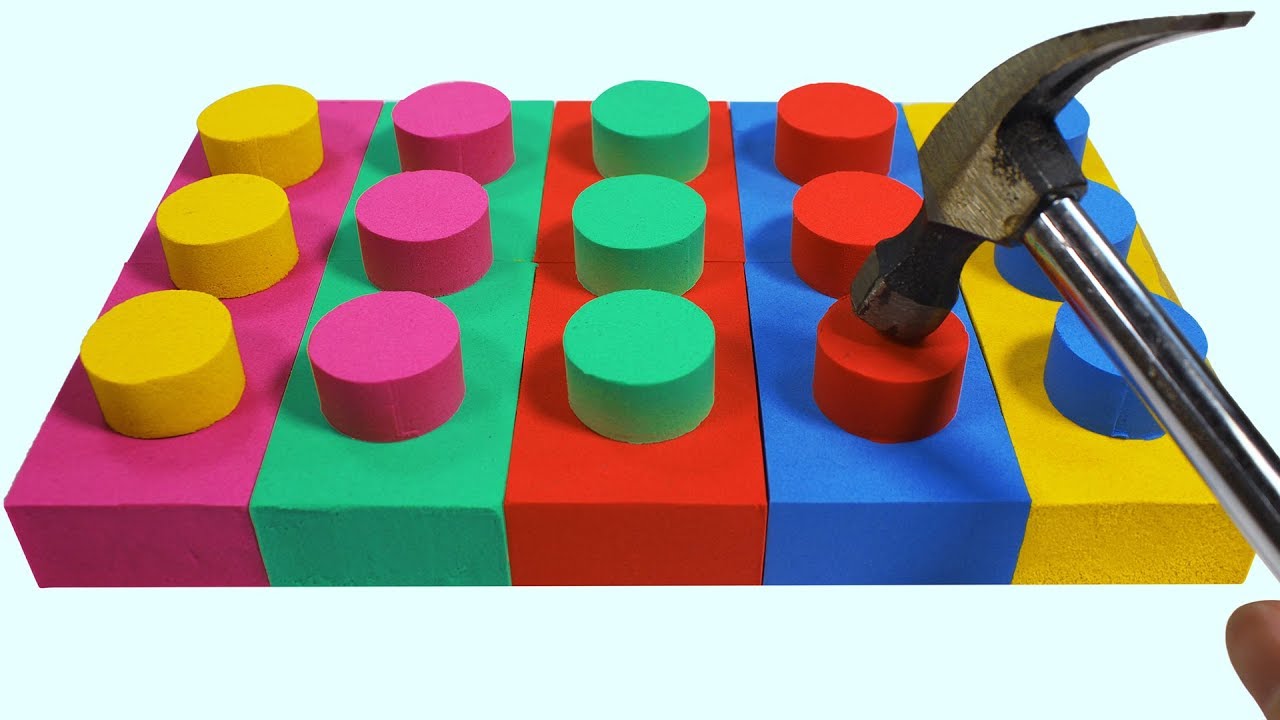 Learn Colors & Shapes Kinetic Sand Round Lego Block Bad Kids Peppa Pig ...