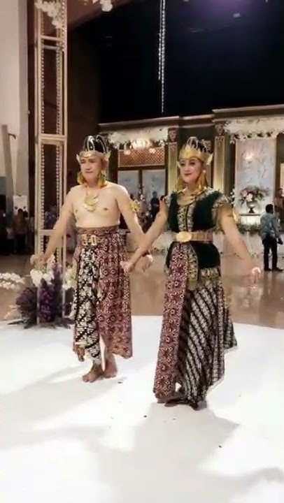 Traditional Java Dance During Wedding Ceremony. - YouTube