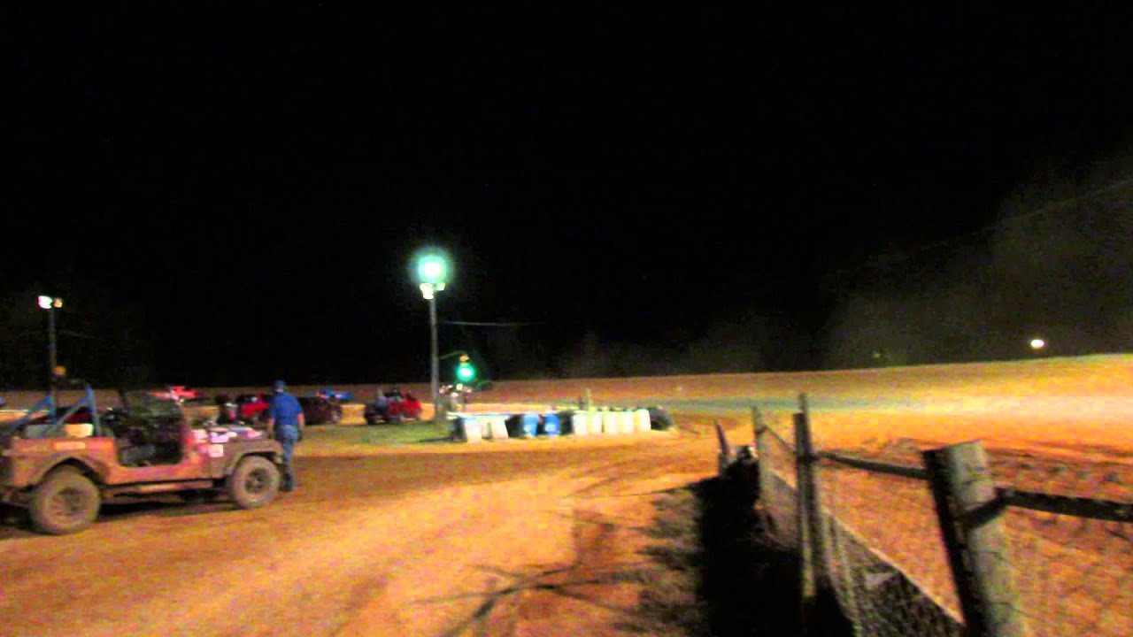 9-14-2013 Bomber Race 62 spins Carolina Speedway Lakeview SC - YouTube