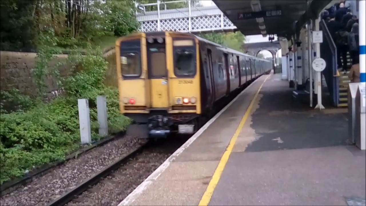 Trains @ New Southgate 2018 - YouTube