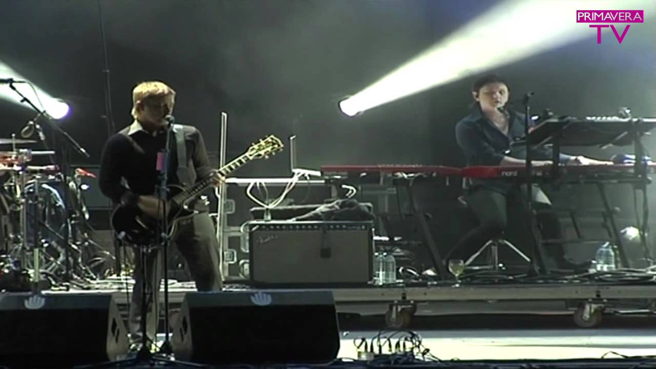 Interpol "Slow hands" @ San Miguel Primavera Sound 2011 - YouTube
