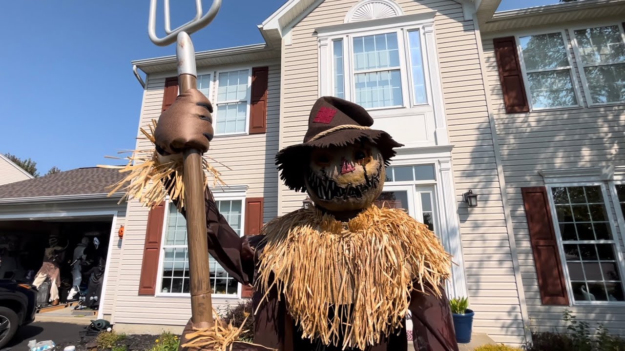 Mack Straw Animatronic Spirit Halloween 2024 Unboxing/Setup And Demo ...