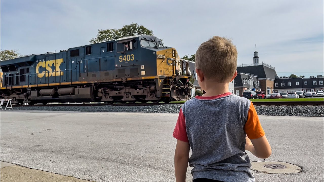 TRAIN TRACKING #10 | Levi Watches Very LONG CSX Freight Train Fly ...