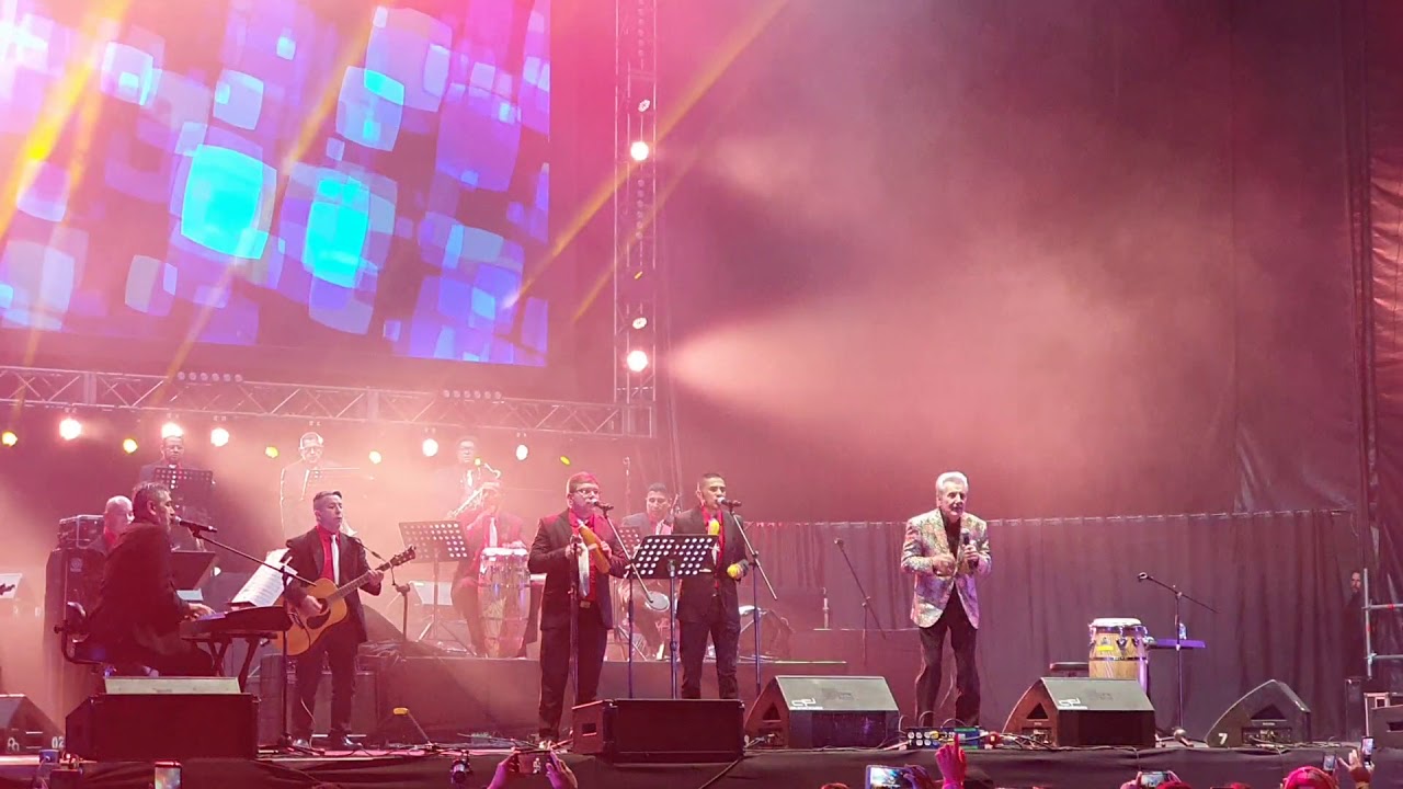 Zumbale - Henry Fiol (live) Festival salsa al parque 2019 - YouTube
