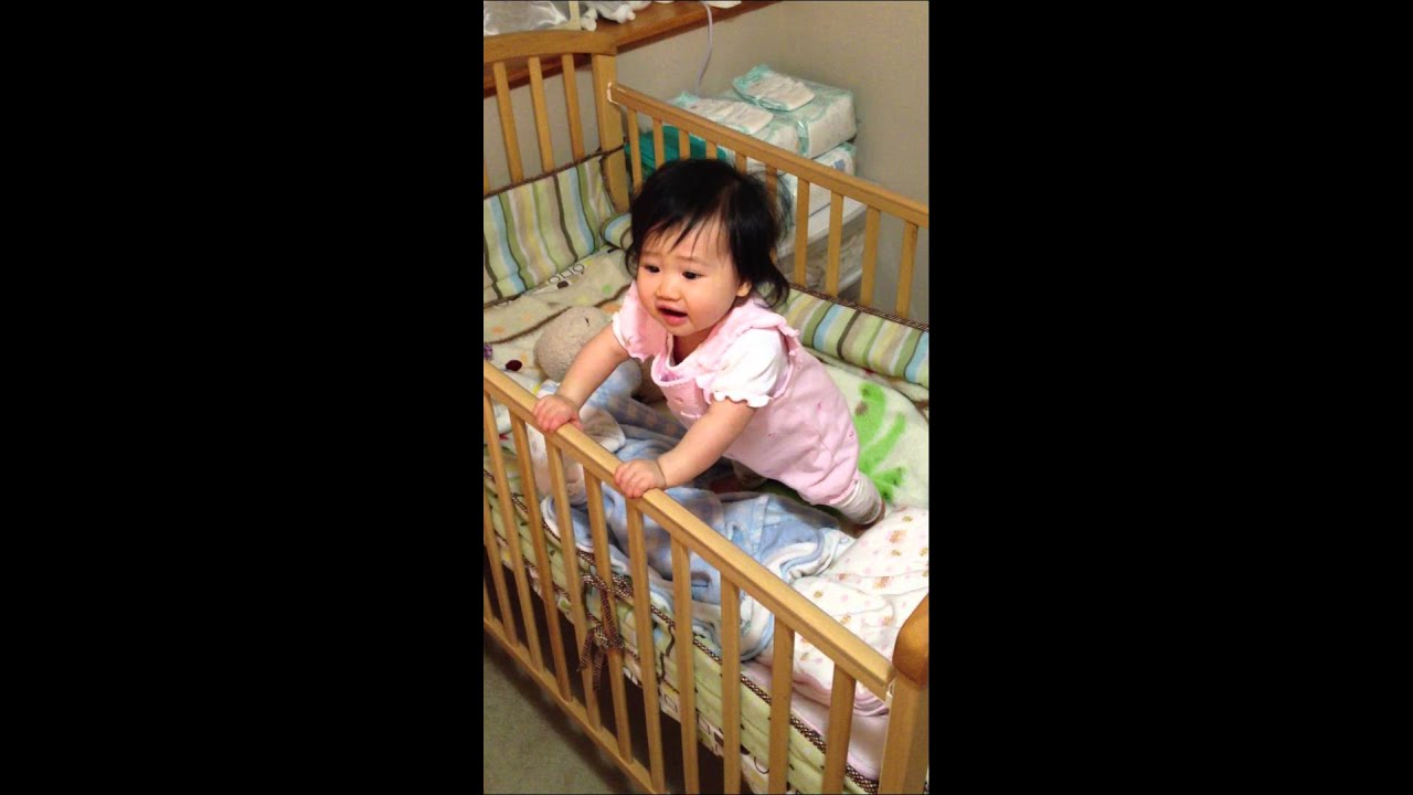 9 month old Annie crying in the crib - YouTube