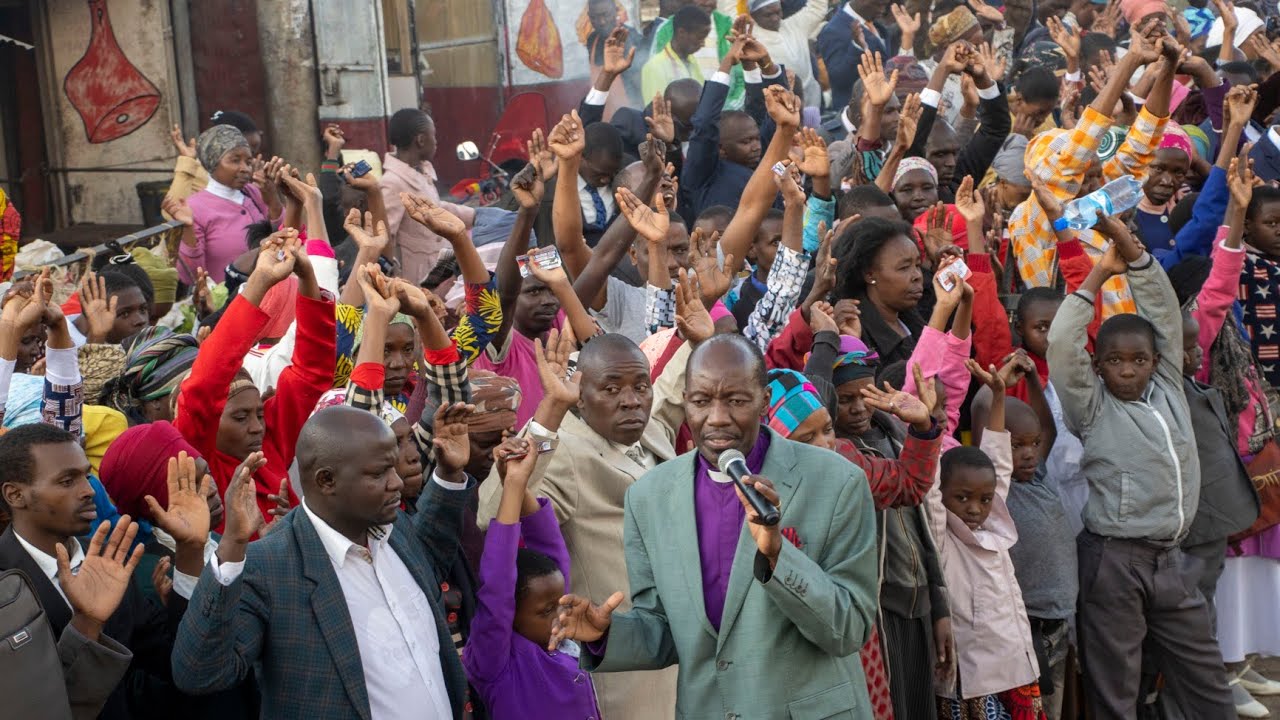 viumbe vyote vinakuabudu, ni wewe Messiah - YouTube