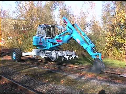 Menzi Muck A71 Gleisversion - Track machine - YouTube