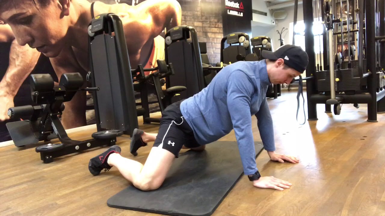 Stretch av ljumskar och insida lår - YouTube