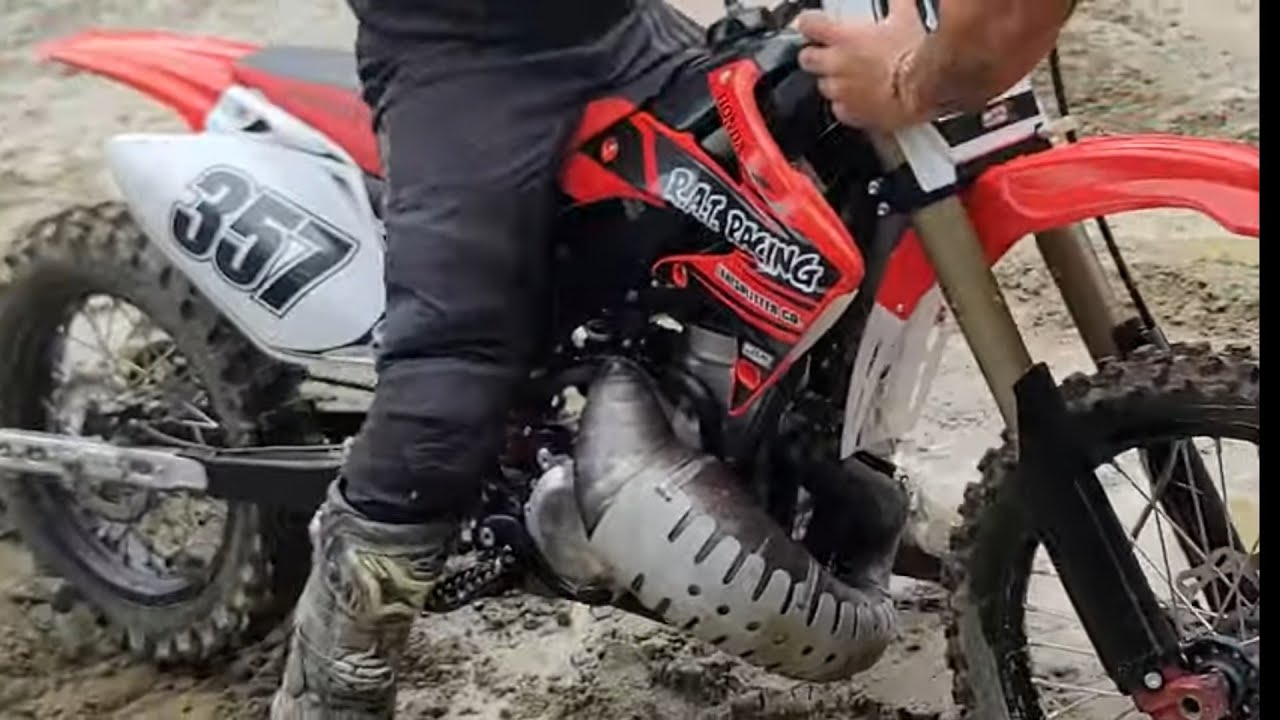 BIG BORE 2 STROKES & MASSIVE PYTHON PIPED HONDA CR500R AT MONSON HILL CLIMB QUABOAG RIDERS MC ...