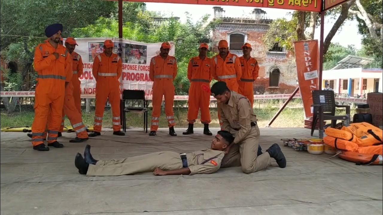 Fire Fighting tricks training by NDRF - YouTube