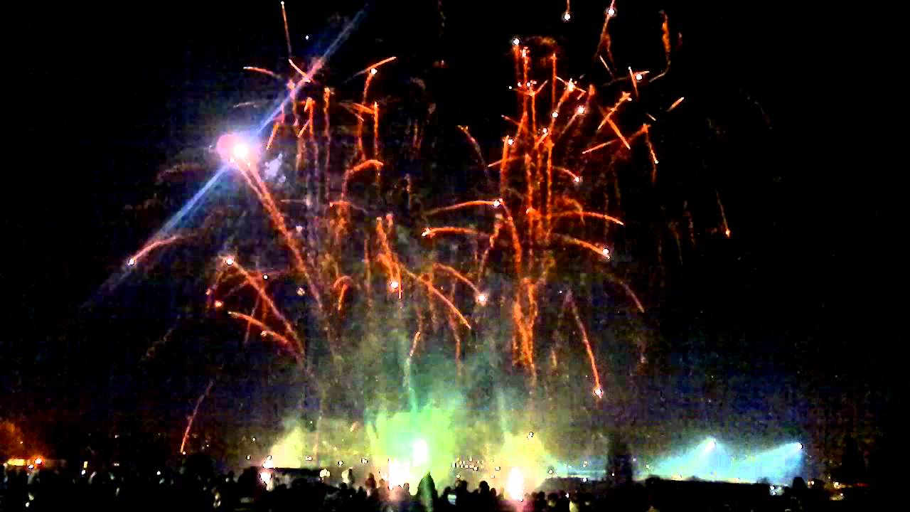 Stand Road Firework Display - November 2011 - YouTube