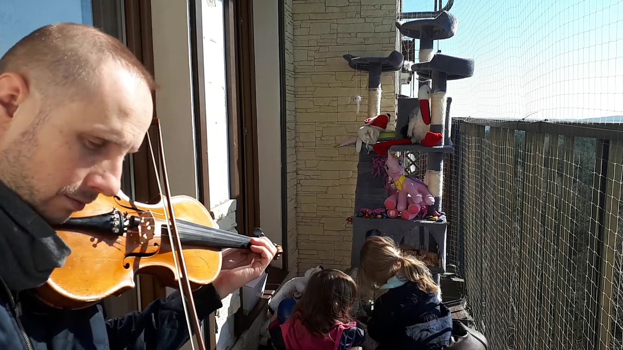 Beautiful love - balcony violin covid_19 - YouTube