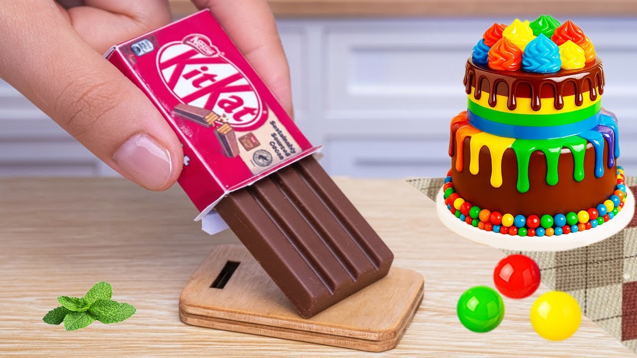 Delicious KitKat Cake | Best Of Miniature Colorful Cake Decorating Ideas With Crispy KitKat ...