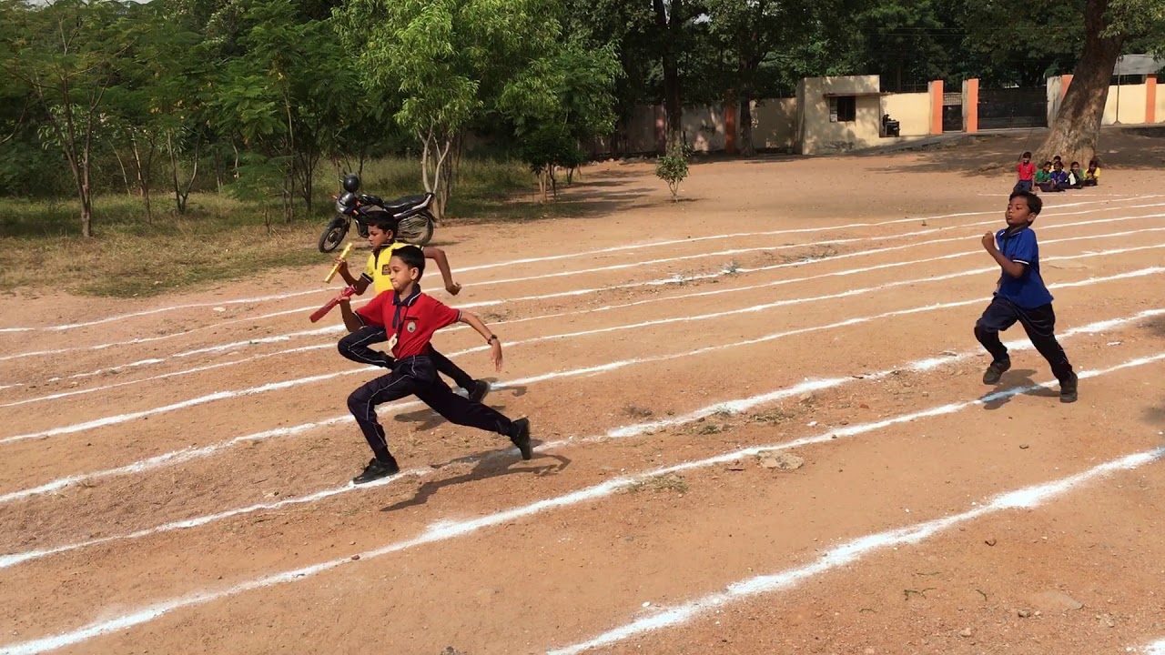 BOYS RELAY RACE - YouTube