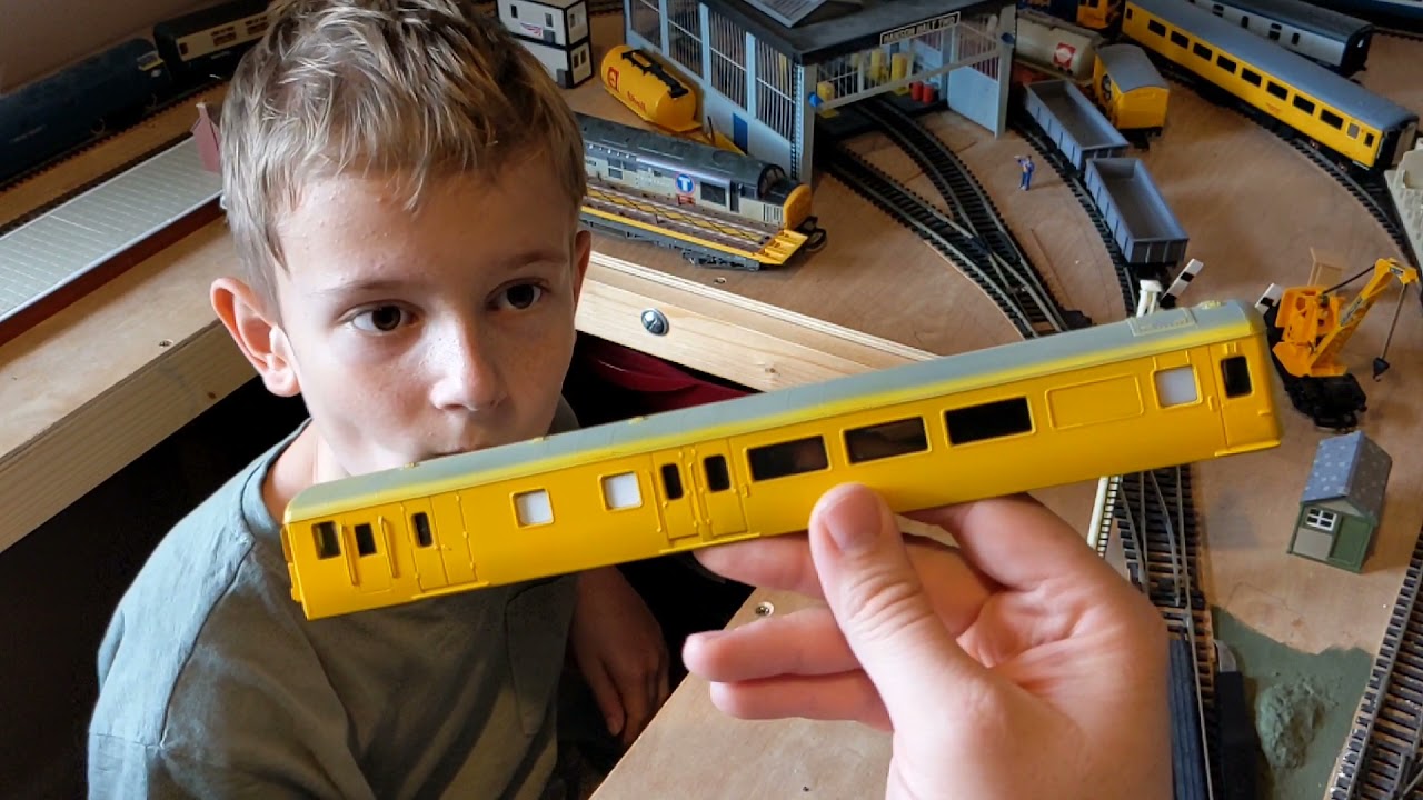 Converting the Airfix Mk2 Coach into a Network Rail DBSO - Part 2 - YouTube