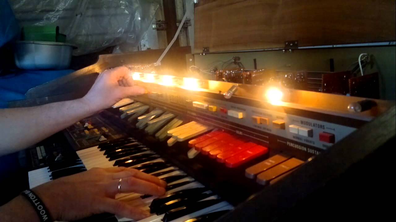 Eminent Orchestra 1600 organ test - YouTube