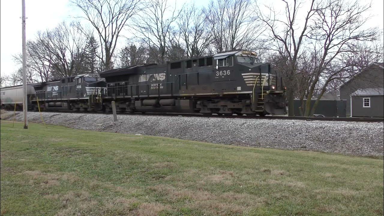NS 3636 east at Swayzee - YouTube