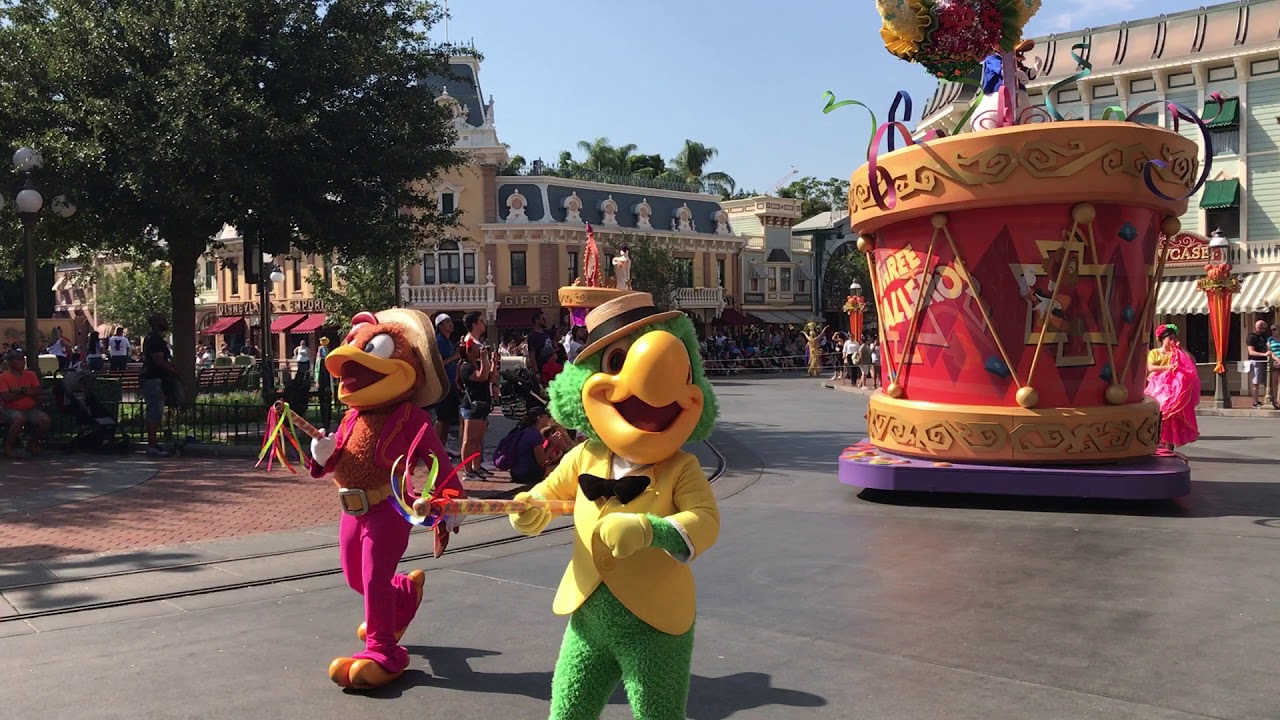 Mickey's Soundsational Parade - YouTube