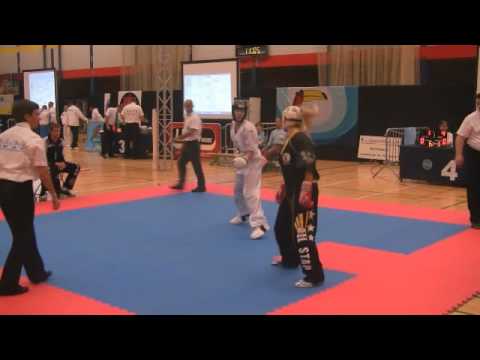 Charlie Maddock v Katherina Fleiser Flanders Open 2011 - YouTube