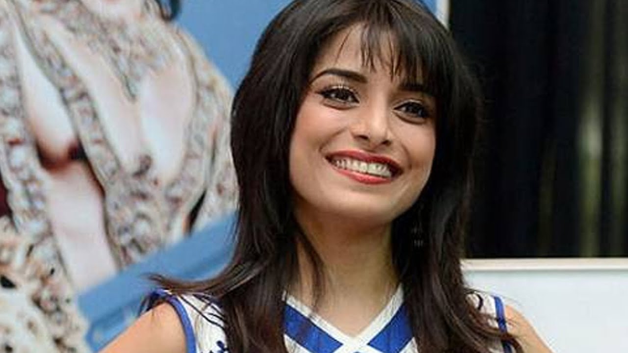 DRAUPADI Of Mahabharat aka H0t Pooja Sharma's Y Side Revealed! - YouTube