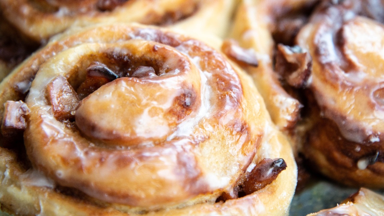 The Real Reason Why Americans Like To Eat Sweets For Breakfast - YouTube