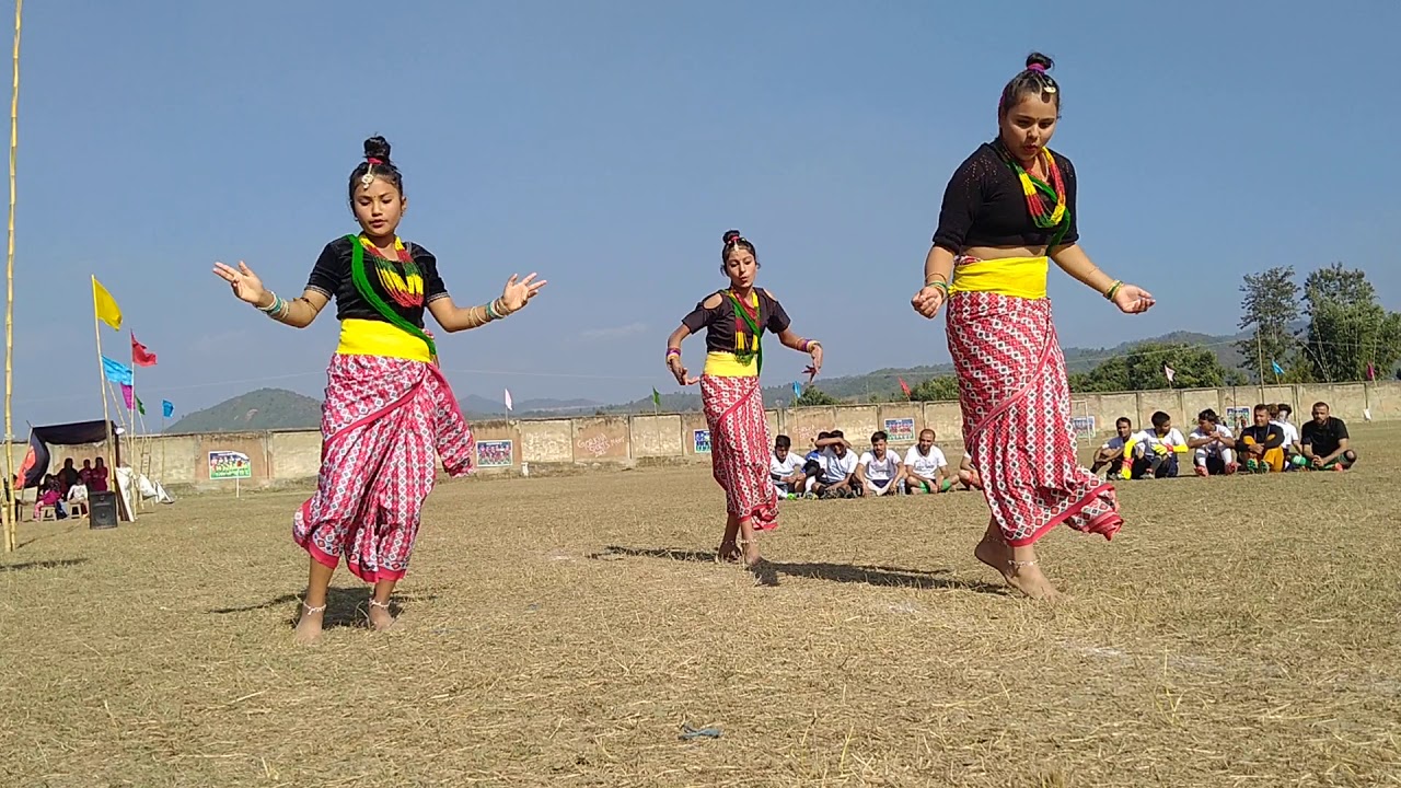 Ghintang ghintang Madal bagda nachu nachu lagcha.Dance by Priya ...