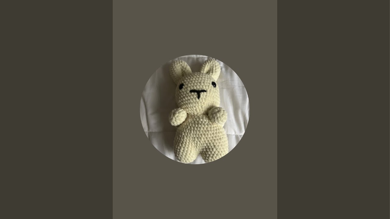 Lyss and Addie crochet is live! - YouTube