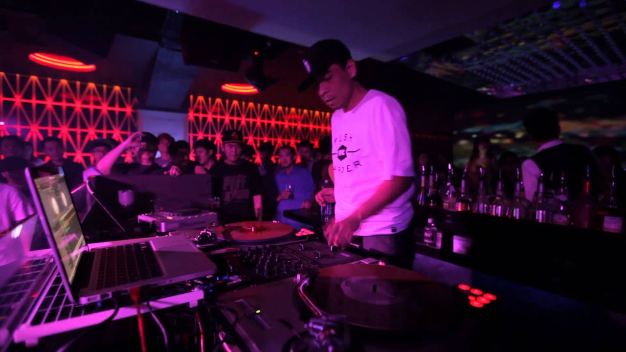 DJ SHEEP PARTY IN THE TN MUSE - YouTube