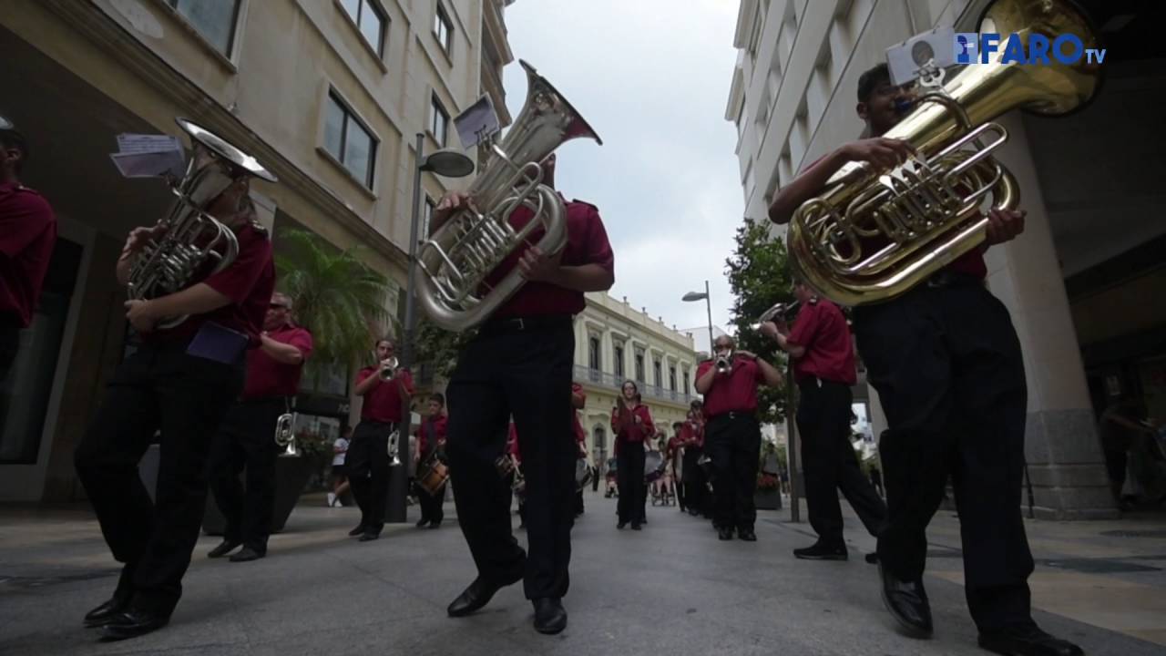Marcha musical por Melania - YouTube
