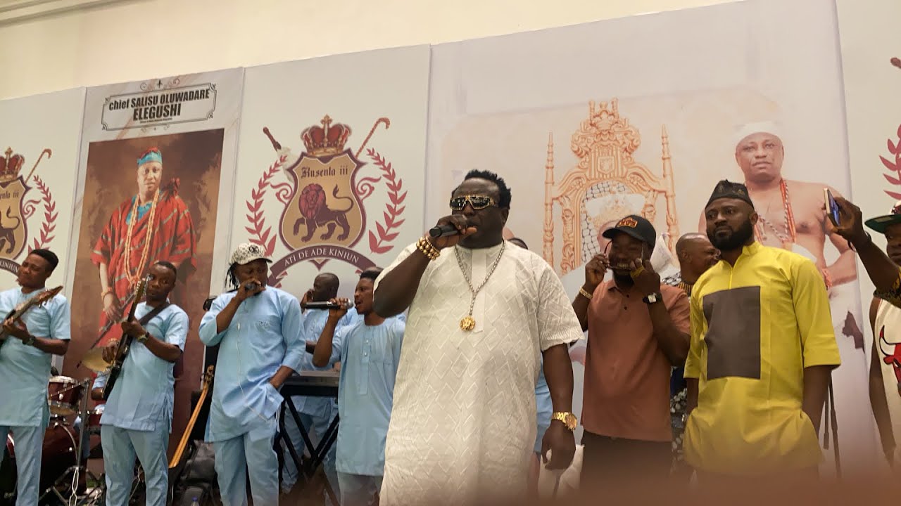 OSUPA SAHEED PERFORMING LIVE AT OBA ELEGUSHI PALACE - YouTube