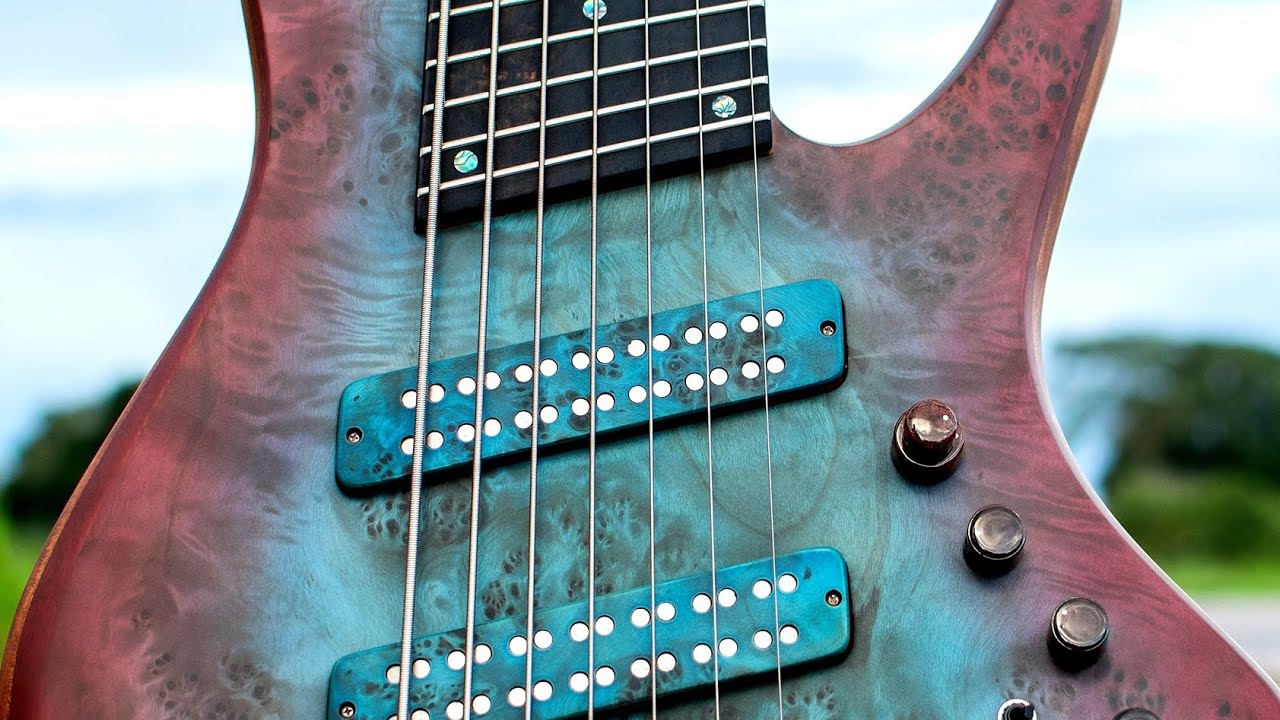 Camazon Custom Guitars Modelo Explorer 7 strings Fanned Headless - YouTube