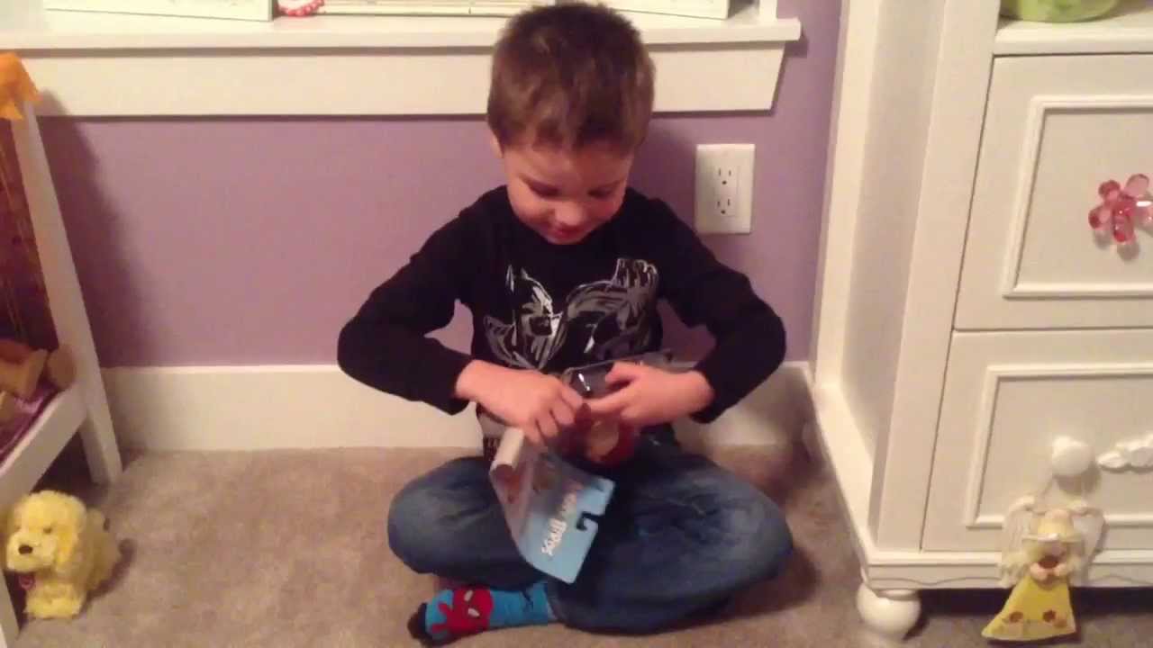 ANGRY BIRDS SPLAT FLYER REVIEW + GANGNAM STYLE! - YouTube