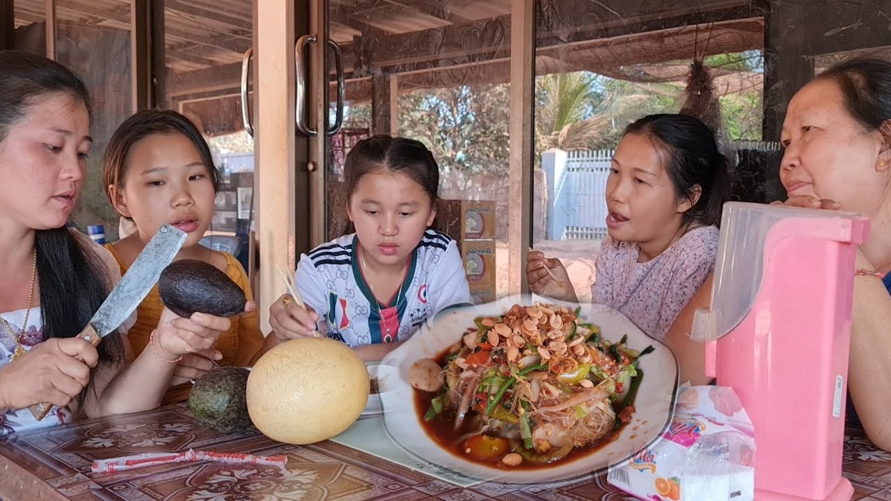 yuav peev choj tuav thiab yuav txiv ໝາກອາໂວກາໂດ້ rau puj teev peb noj ...