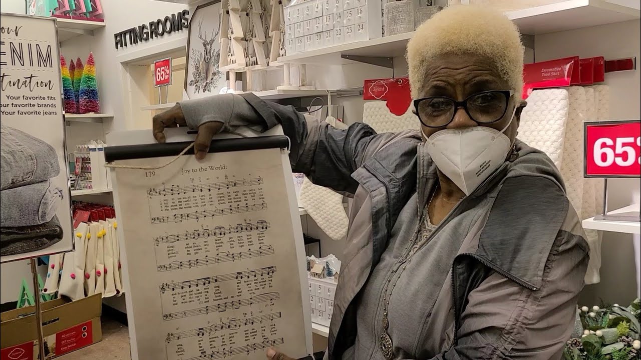 Vlog/Shopping with mini-me & Mom sings in Public - YouTube